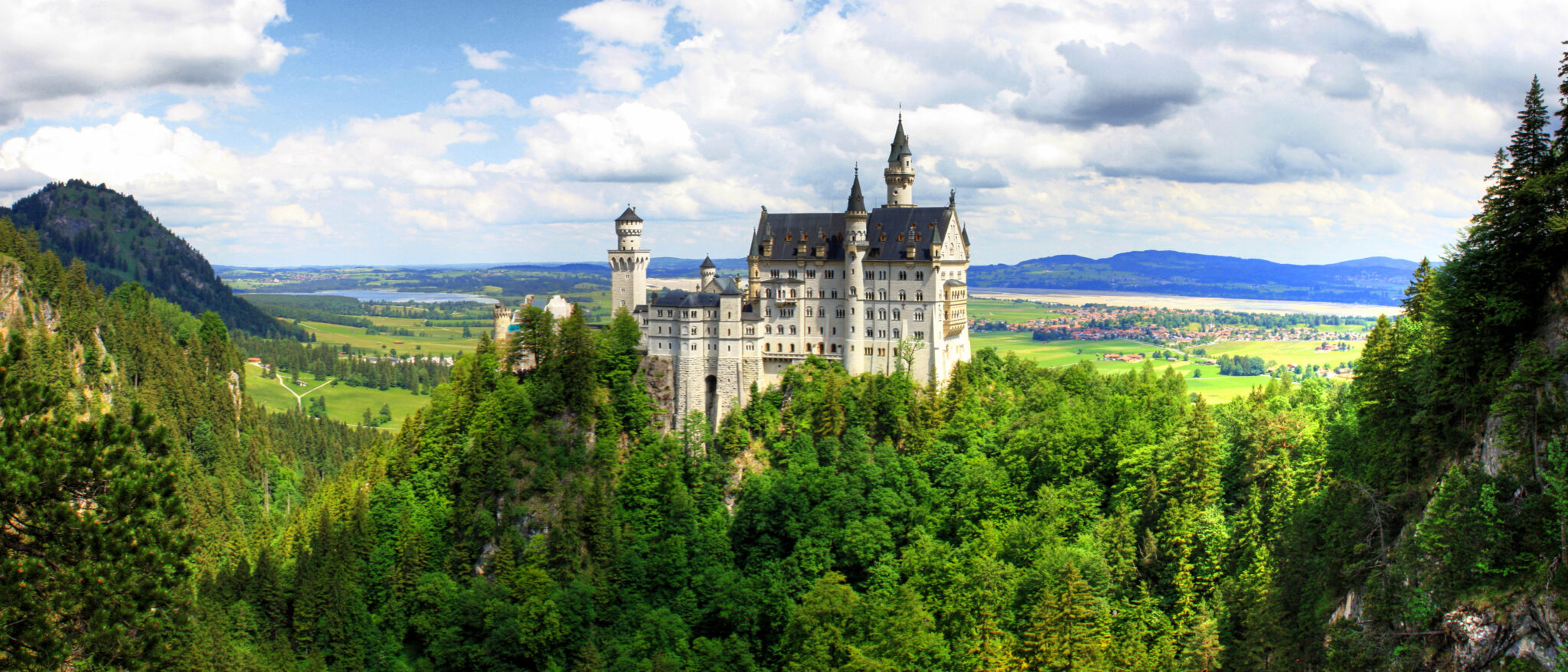 Neuschwanstein castle – Germany – Europe | 株式会社ユニコ